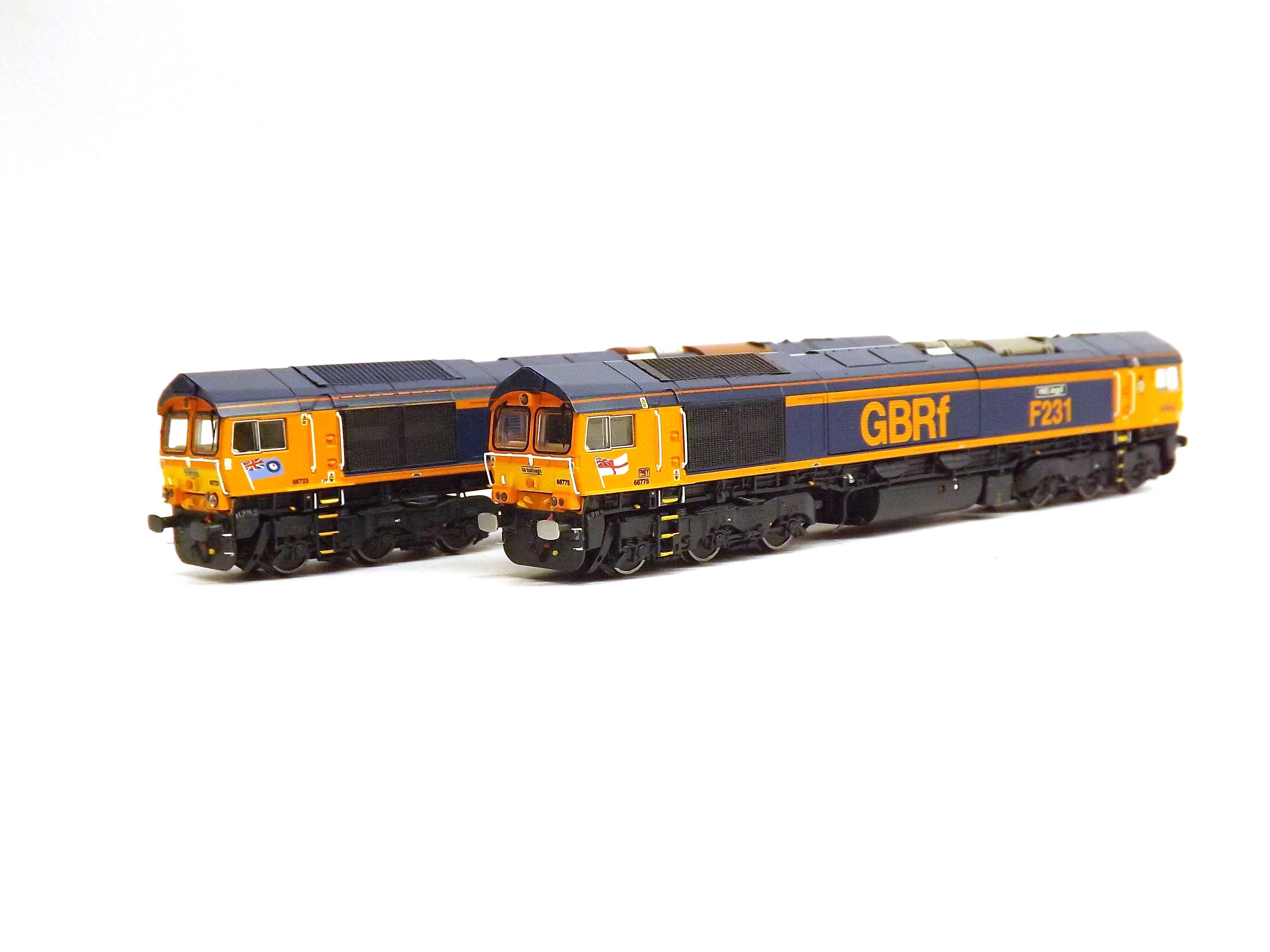 Revolution Trains RT-N66-GB-T4U Forces Twin Pack 66723 & 66775